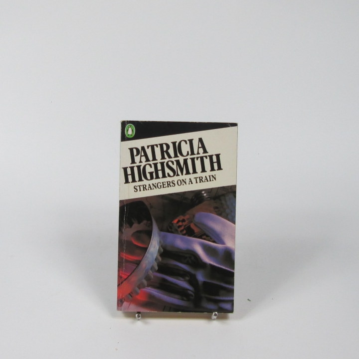 📚 Comprar « Strangers on a train » — Libros Eco